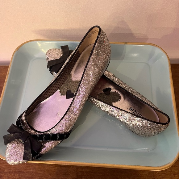 kenzie | Shoes | Like New Trendy Glitter Bow Ballet Flats | Poshmark